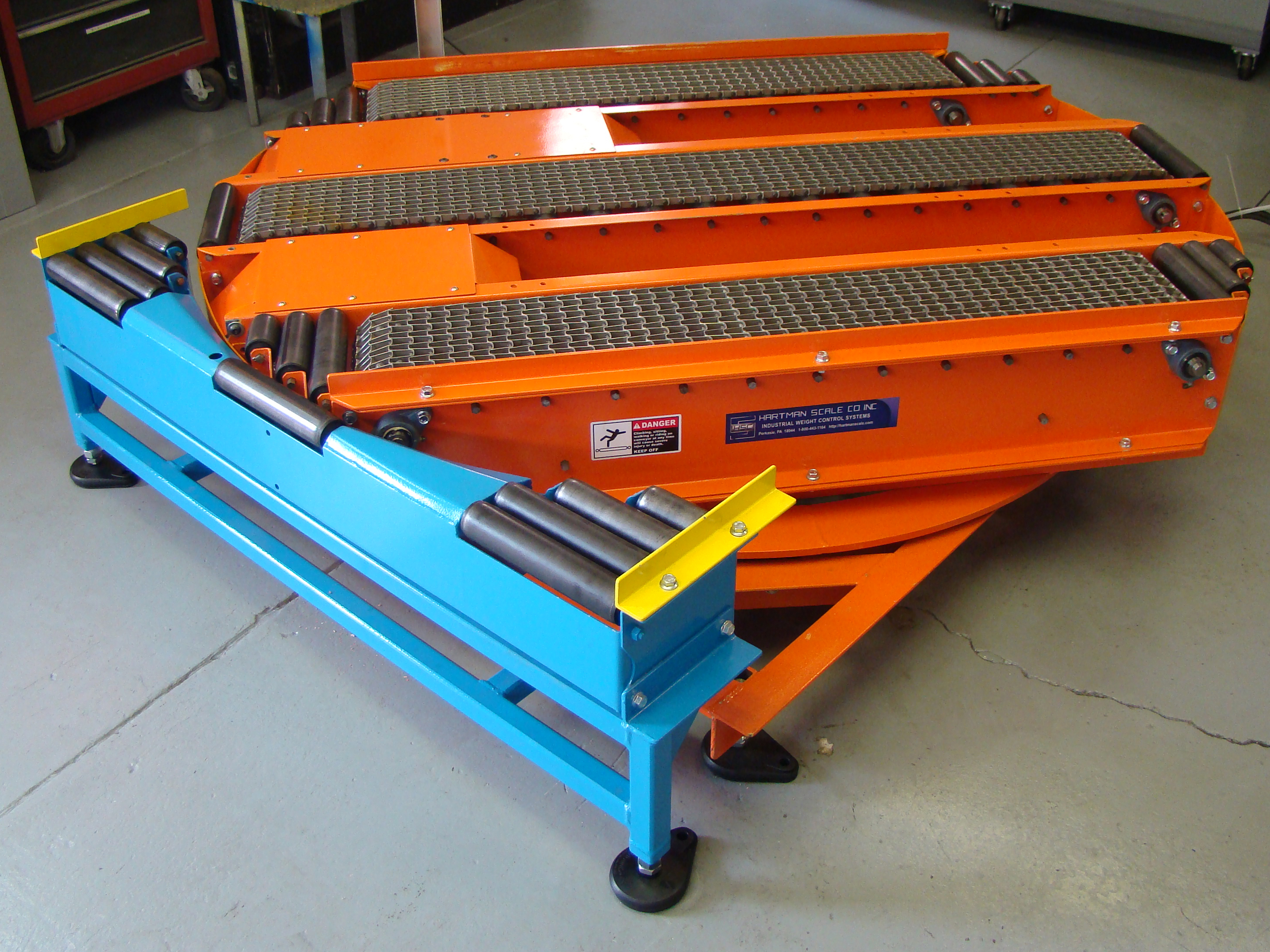 Hartman Scale Co. - Turn Table Conveyor